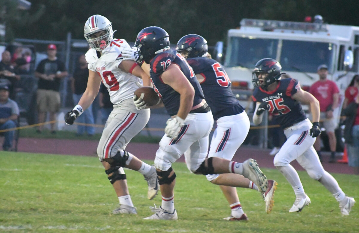 Austin Stevenson leads Spanish Fork football to upset of Springville ...